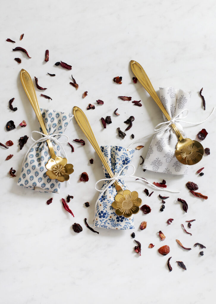 DIY Floral Tea Favors - The Merrythought