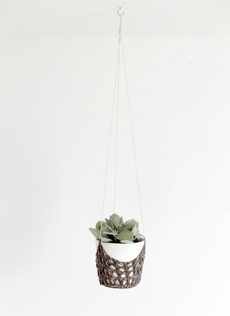DIY Crochet Hanging Planter - The Merrythought