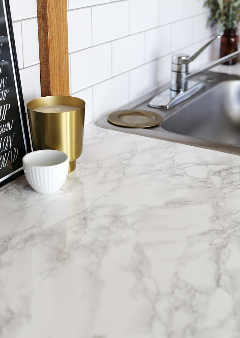 $13 DIY Faux Marble Countertop - The Merrythought