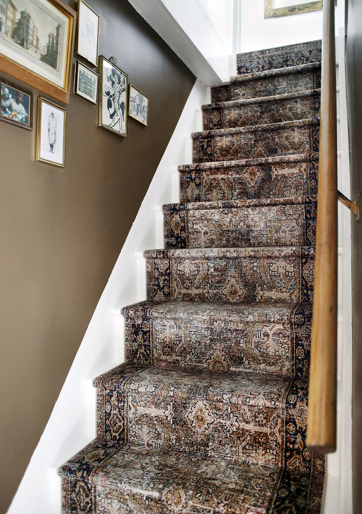 Stairwell Makeover - The Merrythought