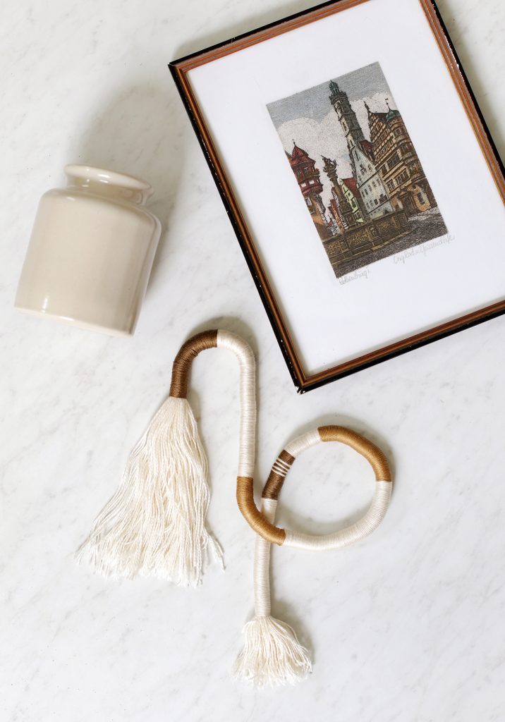 DIY Wrapped Fiber Wall Art - The Merrythought