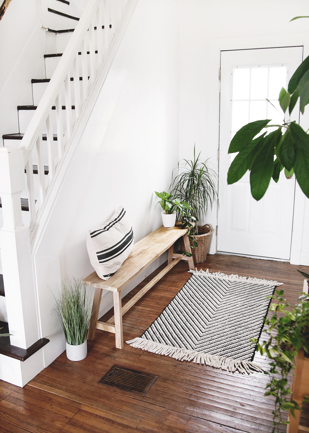 DIY Simple Wood Bench