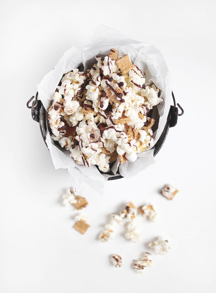 S'mores Popcorn Recipe - How to Make S'mores Popcorn
