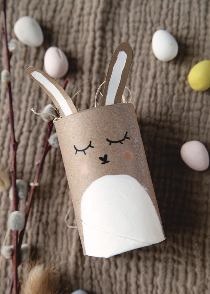How to Make a DIY Toilet Paper Roll Bunny